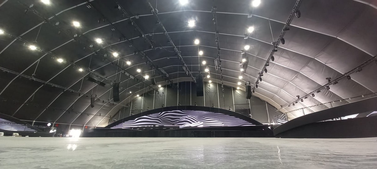 The WAVE tent structure of IRMARFER | modern. curved. shape. - IRMARFER EU - more than just a tent